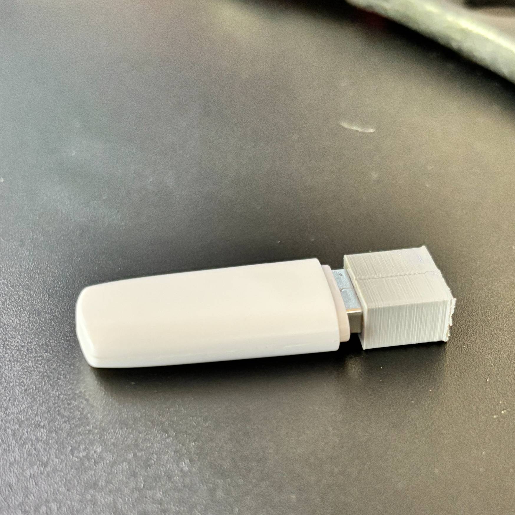 Free Tools & Spare Parts STL Download - USB flash-drive coverby liamwaibel