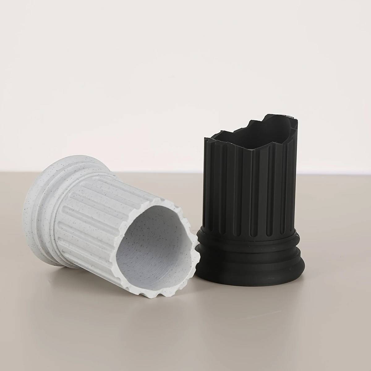 家居装饰与摆件STL下载 - Marble Column Shaped Pen Holder - JessArt