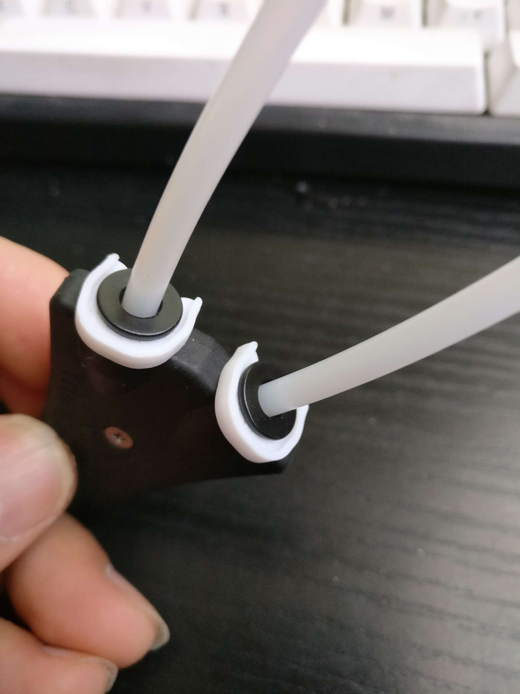 Bowden Tube Locking Clips | 3D models download | Creality Cloud