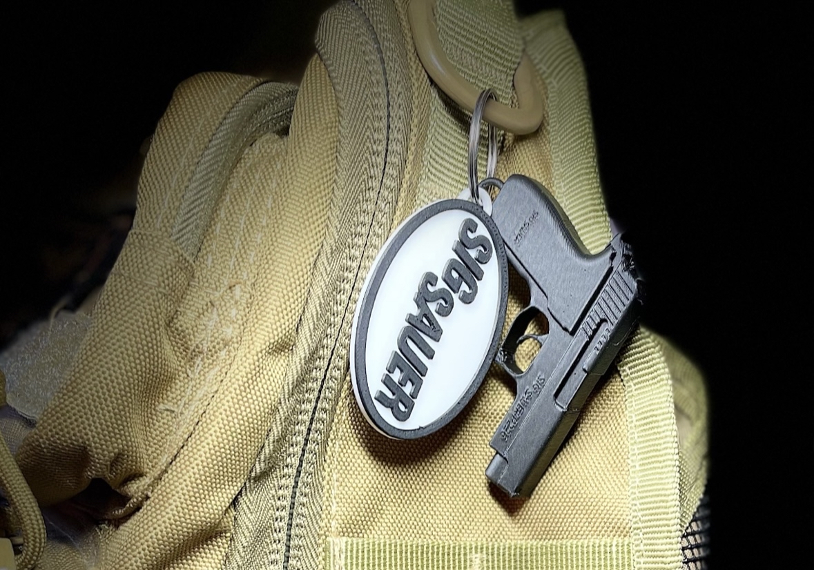 Jewelry & Accessories STL ダウンロード - Gun Keychain - PrintProNL