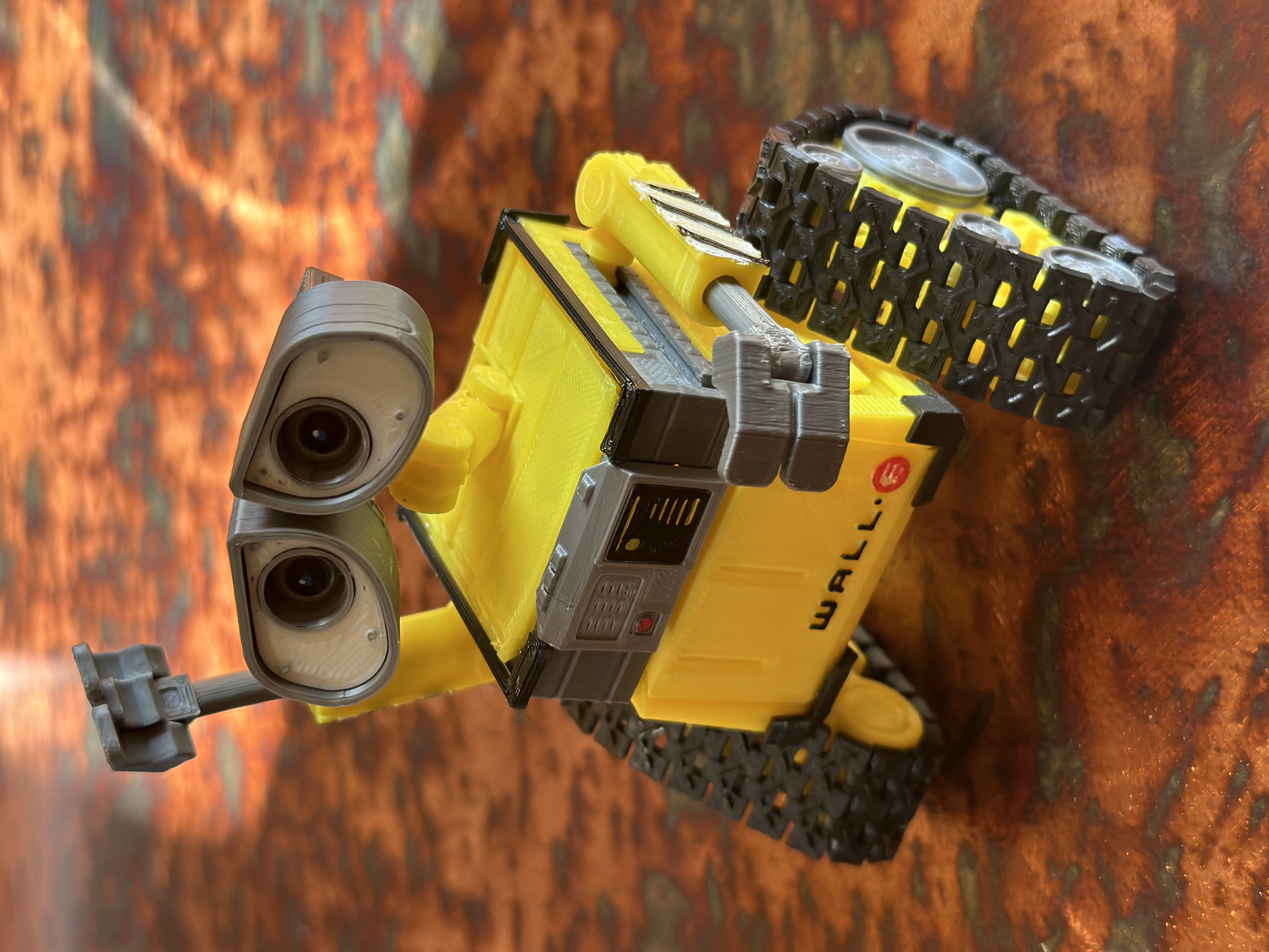 This WALL-E print was so cool I decided to print again with some color ...