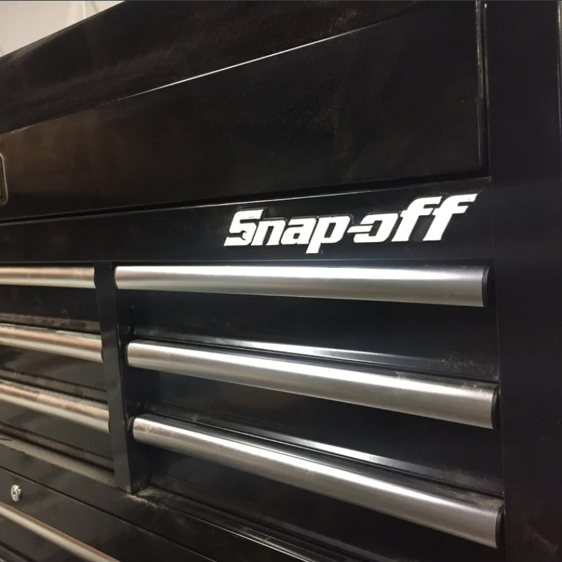 Free Badges & Coins STL Download - Snap off badgeby diesel monkey