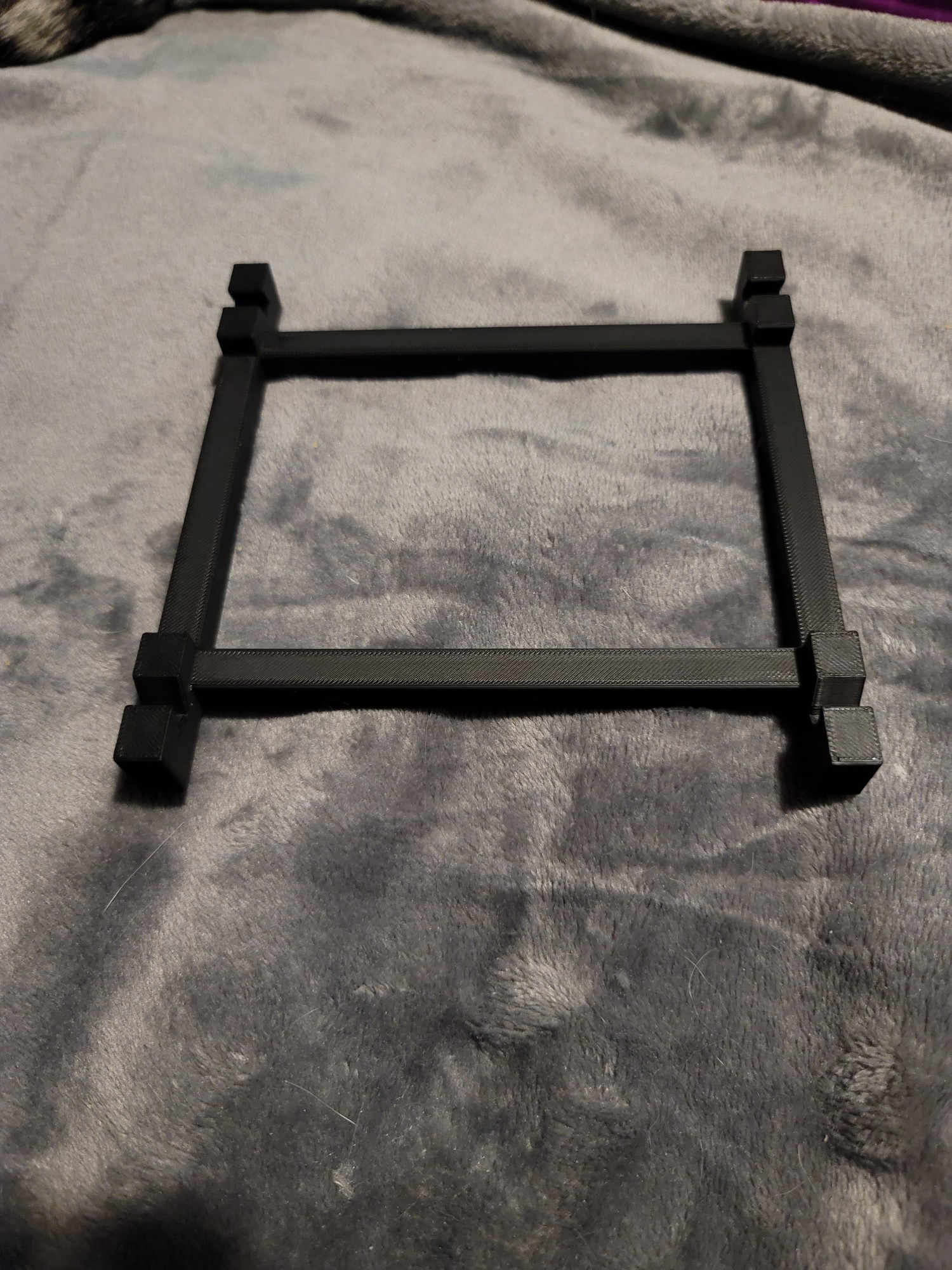 This is exactly what I was looking for to use with my 8 inch computer ...
