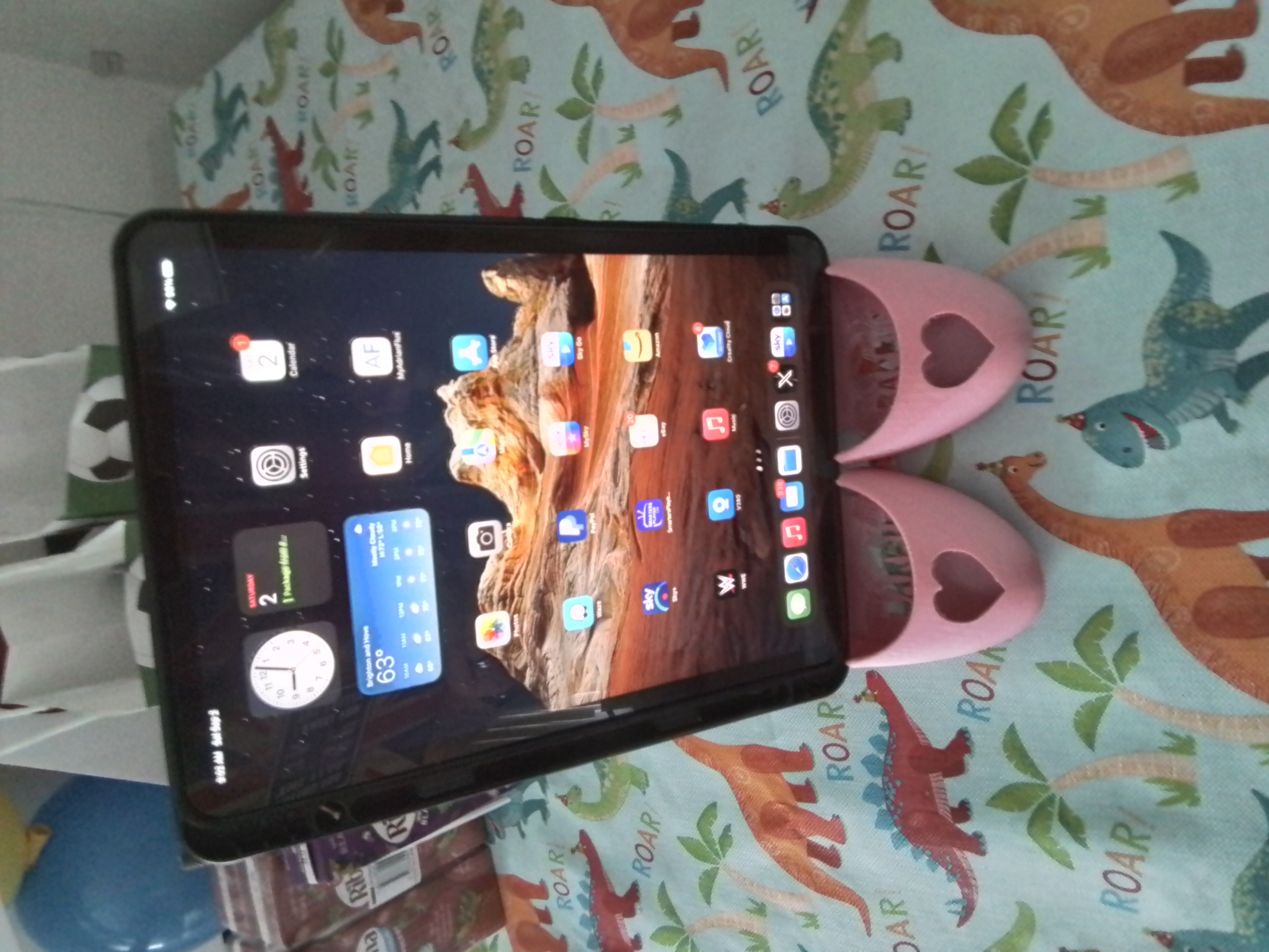 Barbie shoes tablet support | 3D models download | Creality Cloud