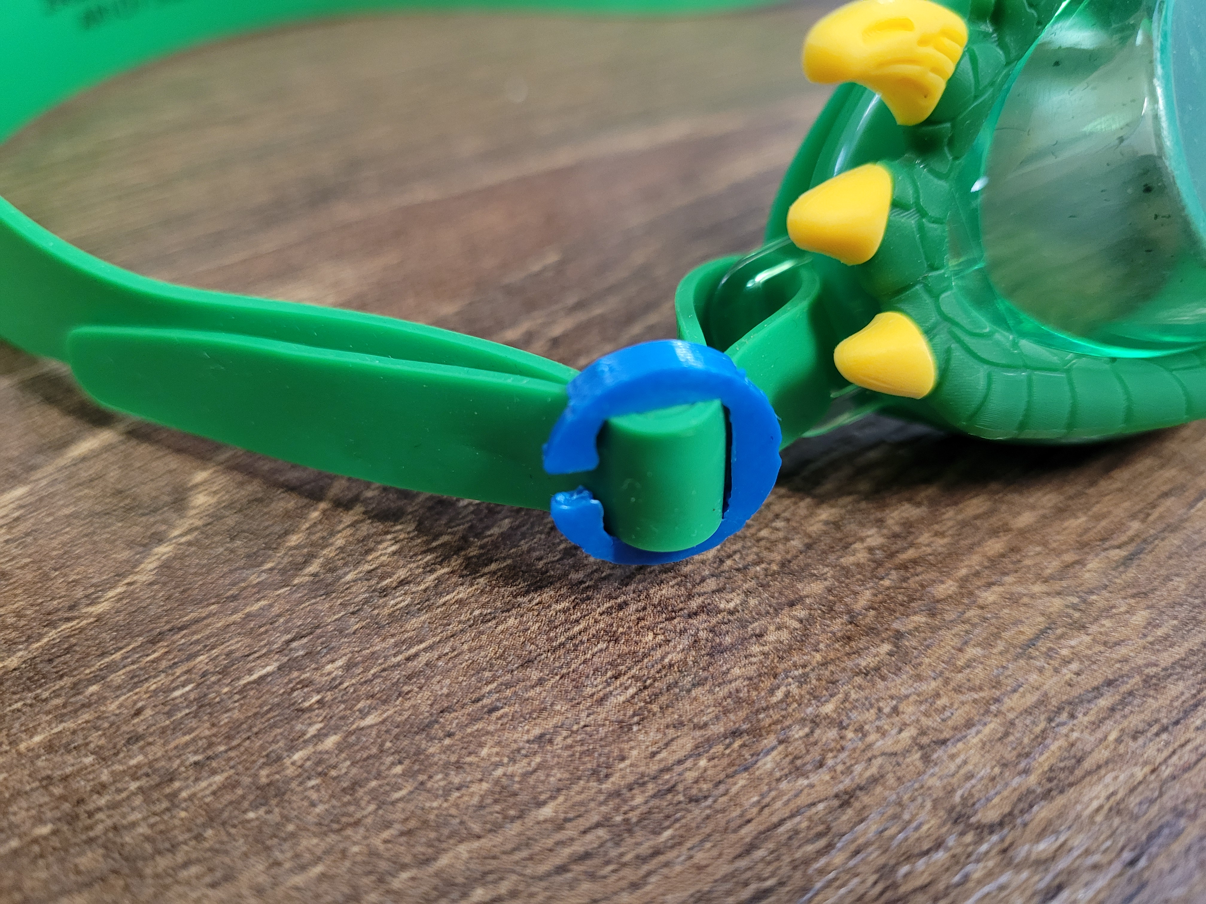 Swim Goggles Clip | 3D models download | Creality Cloud