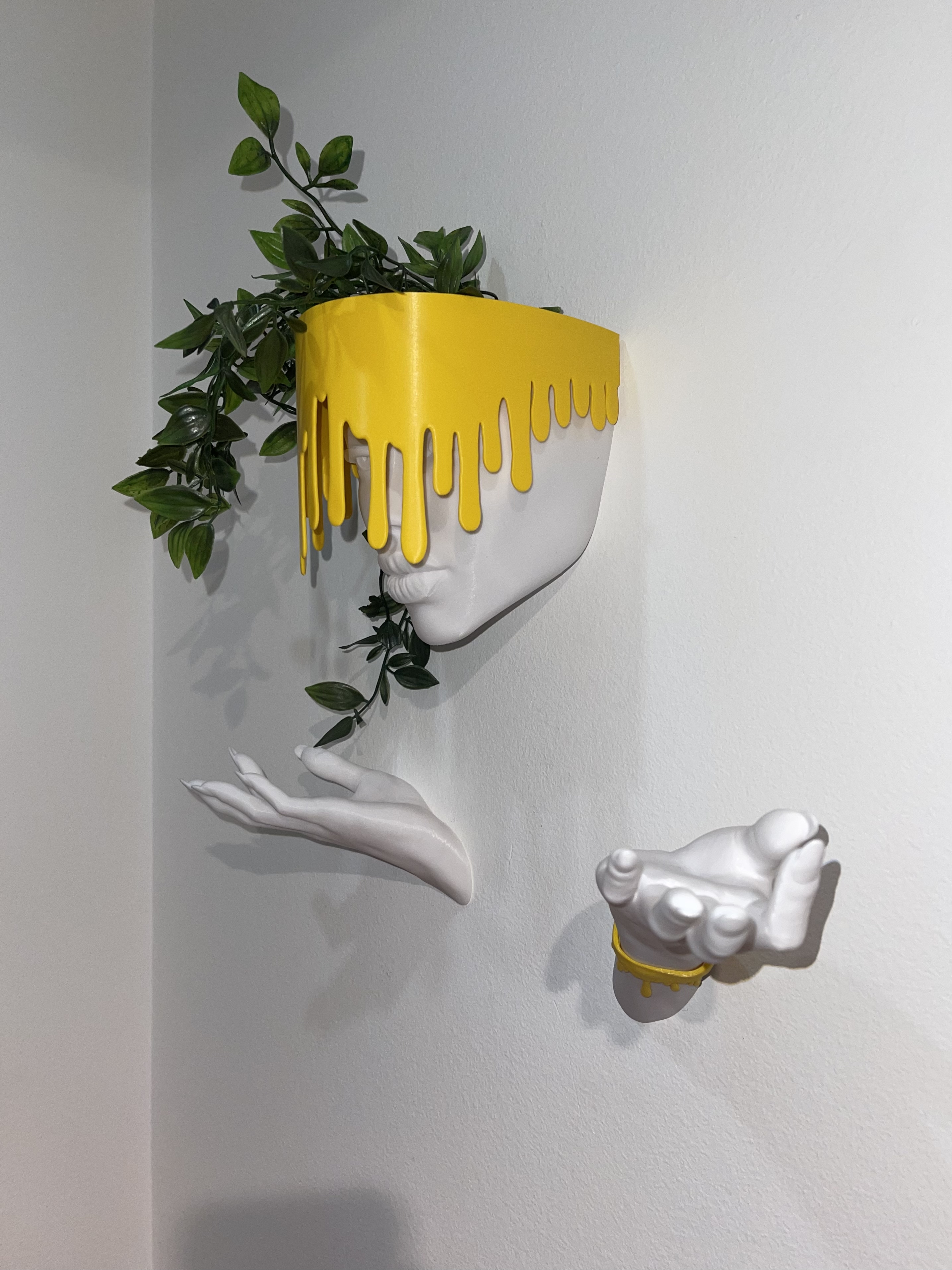 GIRL ON THE WALL MELTING | 3D models download | Creality Cloud