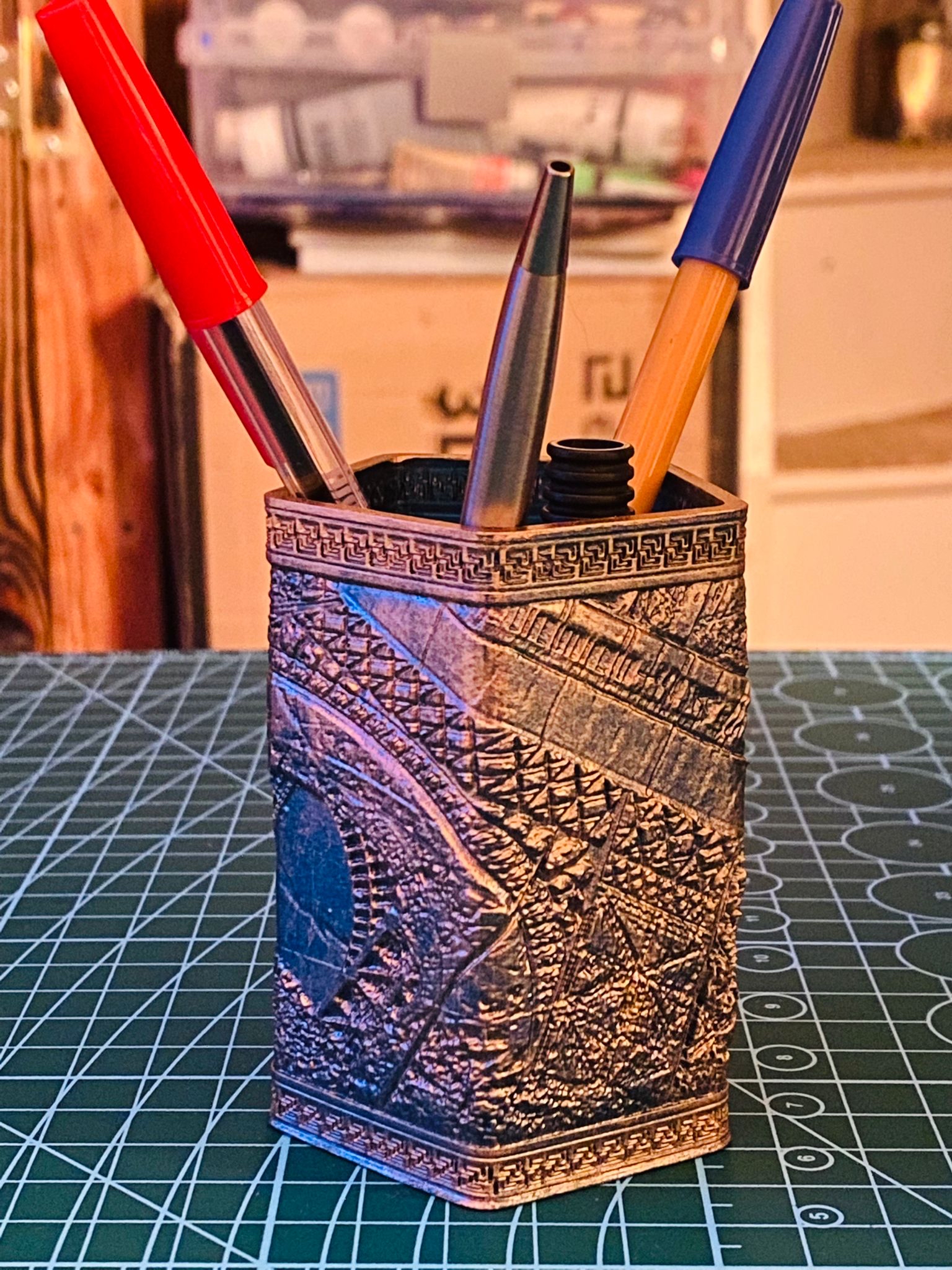 Eiffel Tower pen candle | 3D models download | Creality Cloud