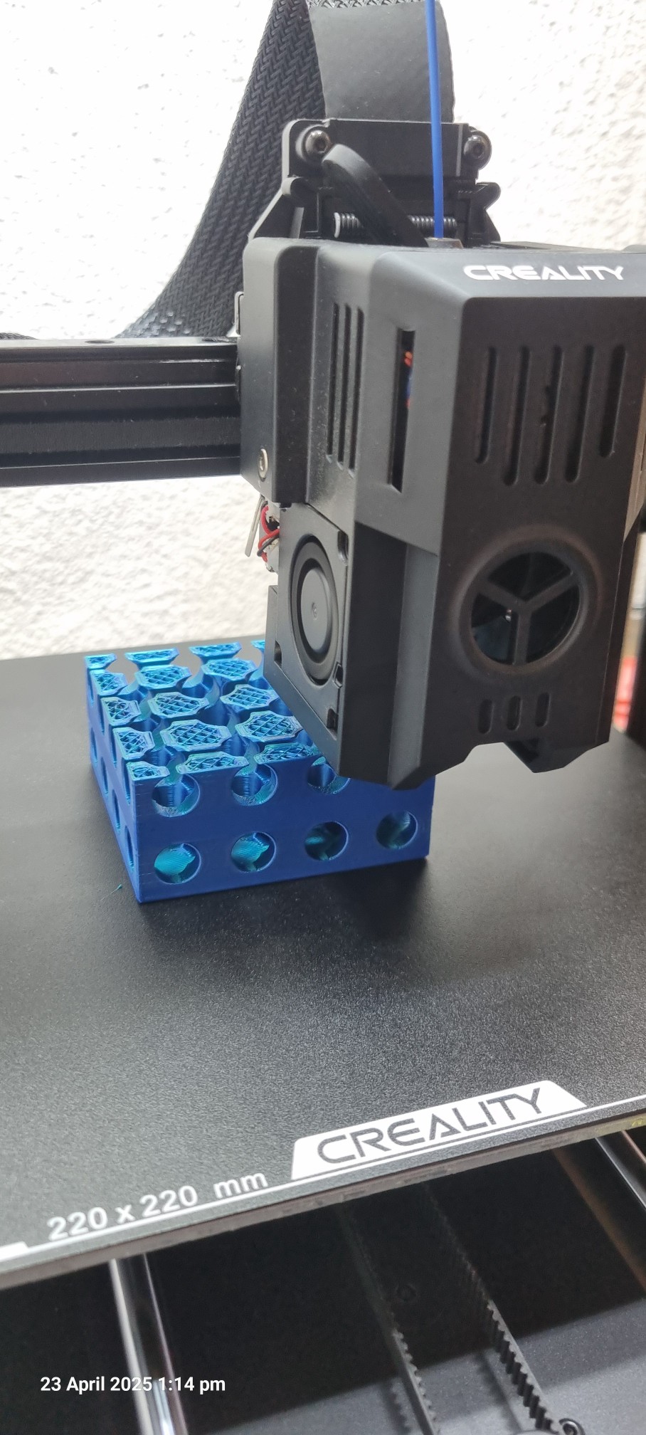 Did my first 2 color print and came out really good. The detail on the cube is excellent ...