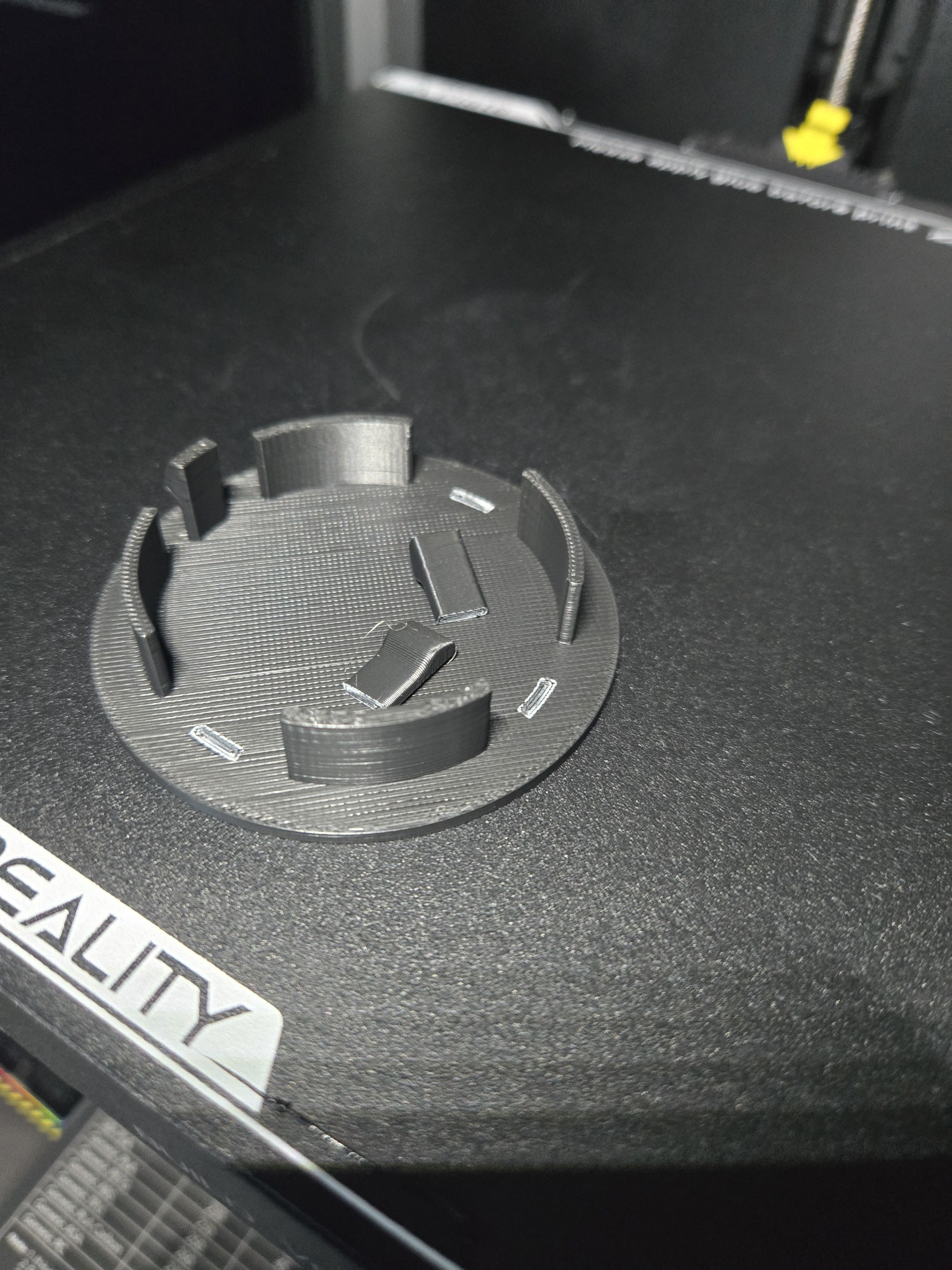 Leider beim lösen von der Platte die Nasen abgebrochen, sonst Druck okay. | Creality Cloud