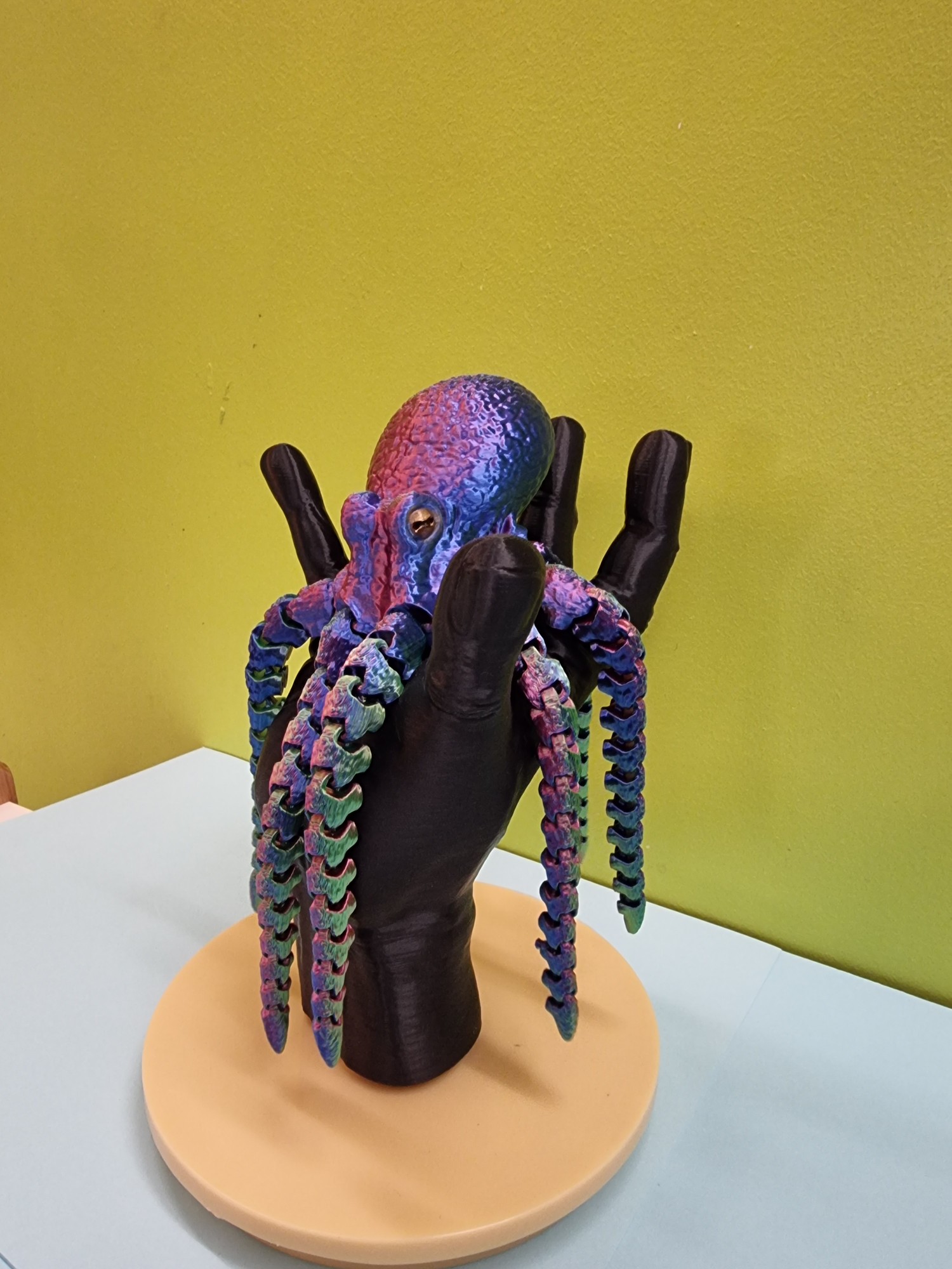 Model printed really well on my K1C, looks amazing ing tri-colour silk ...