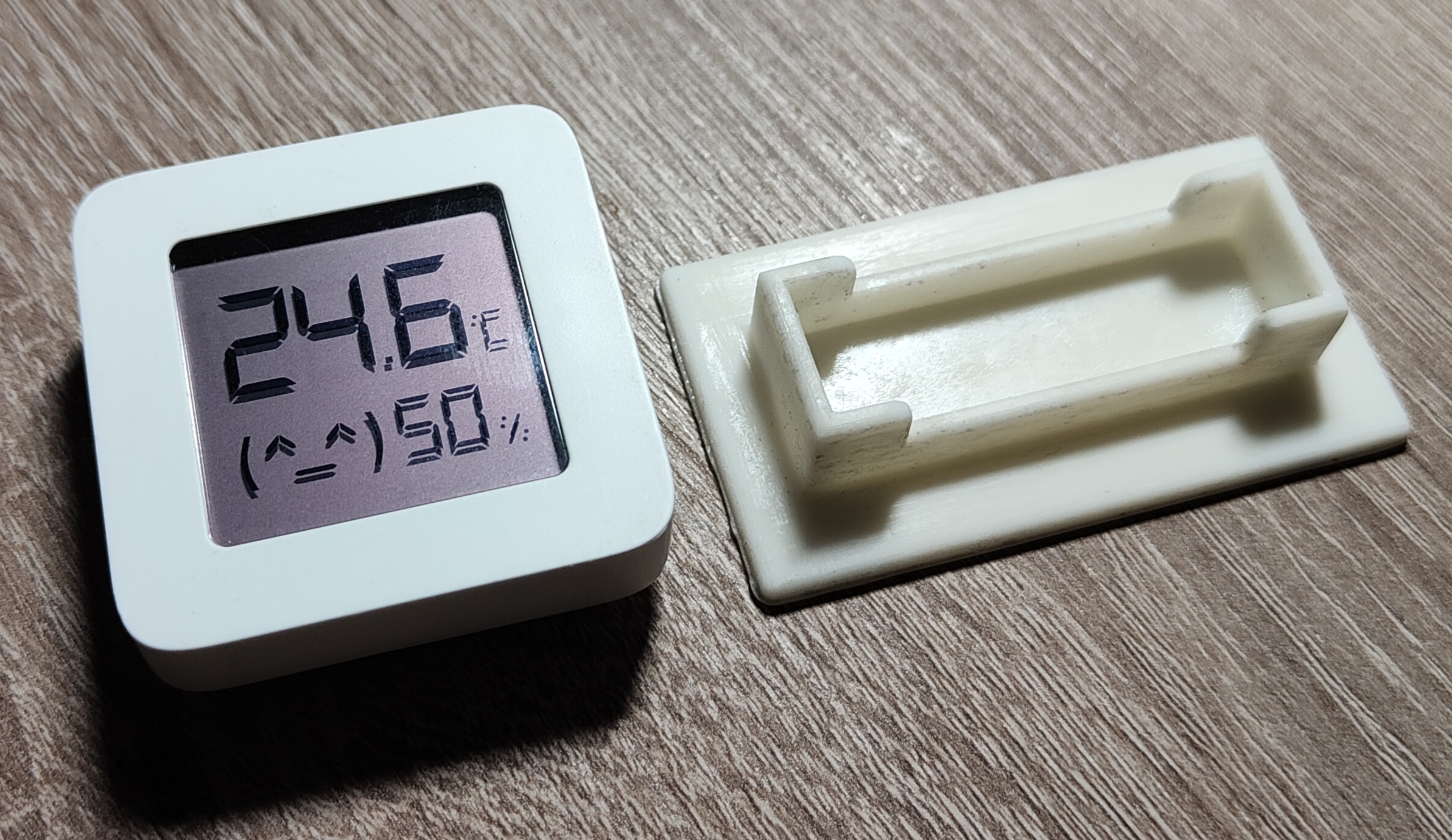 Holder for Xiaomi LCD Temperature and Humidity meter | 3D modeller ...