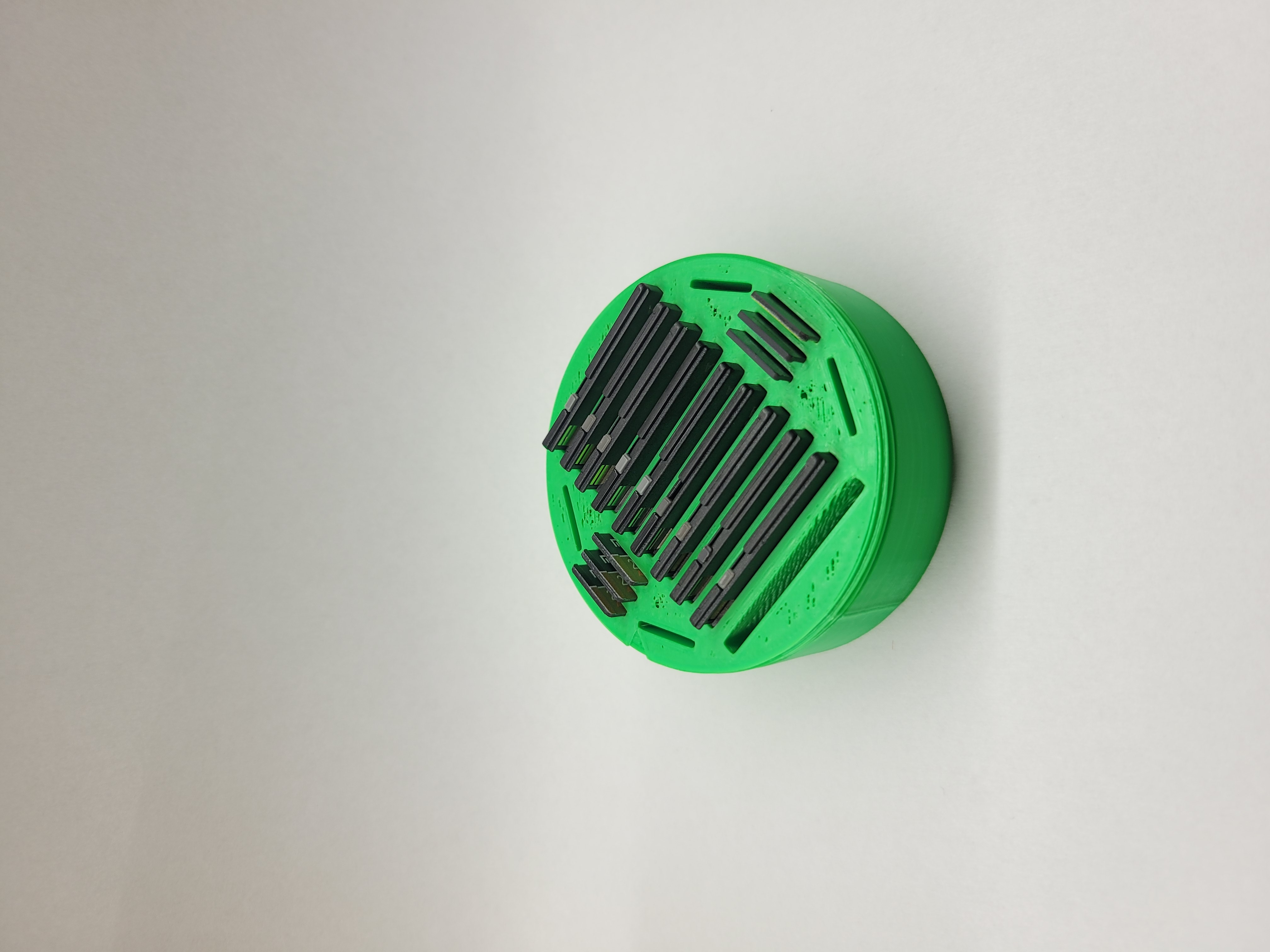 Do you have a lots of SD cards and SD card readers? Just print this ...