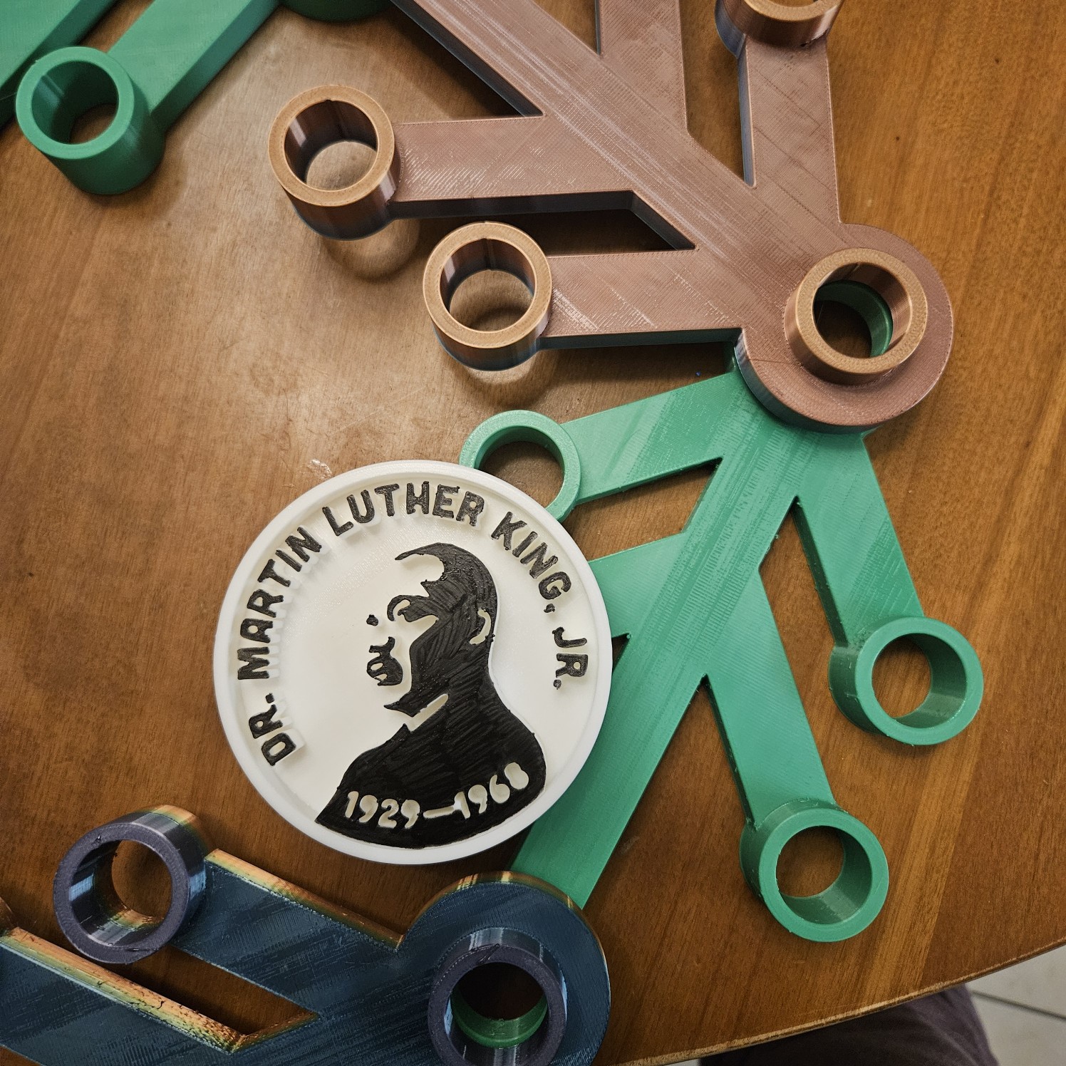 I printed this with image facing up, tree supports touching base. So ...