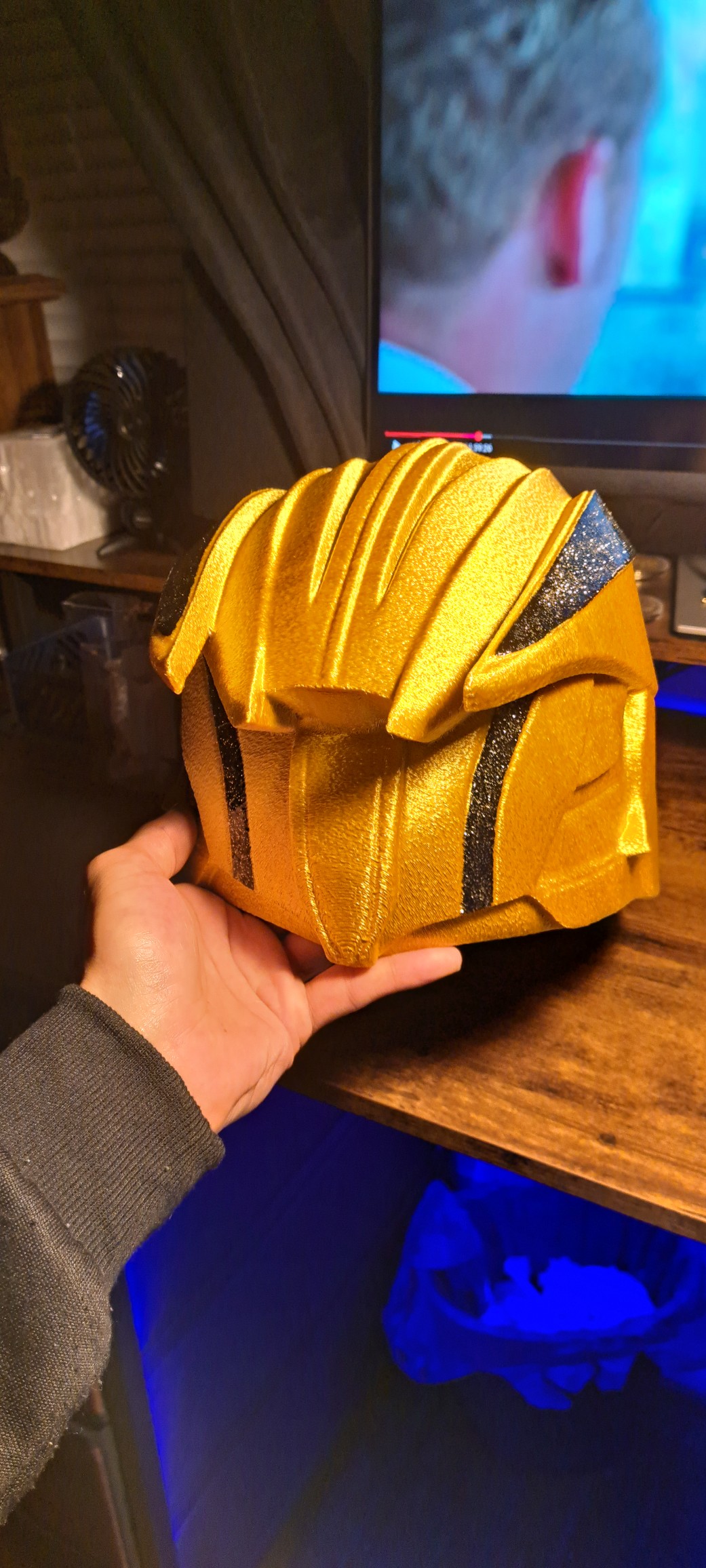 Beautiful 👌🏽 fits perfect, nice purchase, awesome print... Silk Gold ...