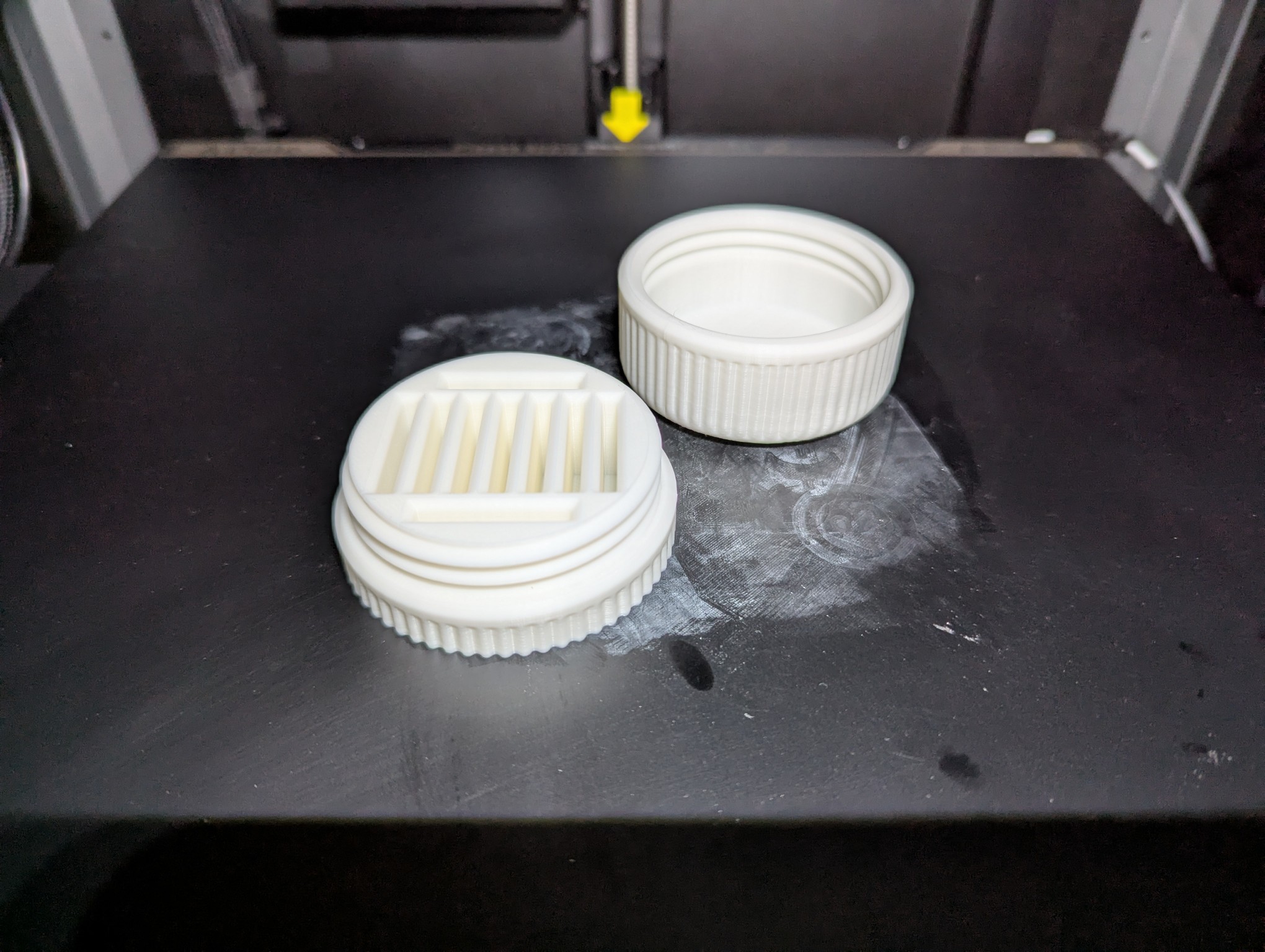 Very practical and convenient SD-card storage. Up to 9 cards ...