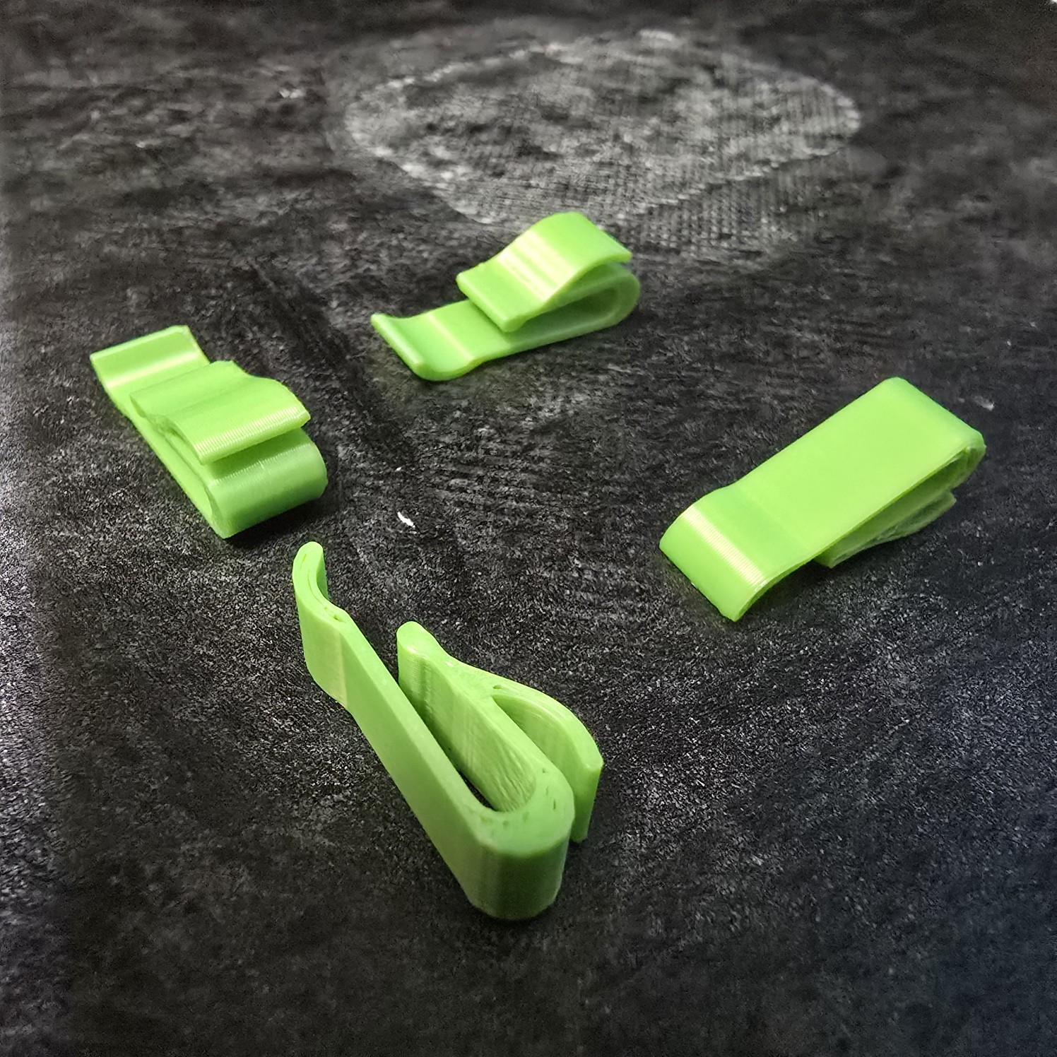 I made 4 of these clips. They printed super quick and easy. It seems ...