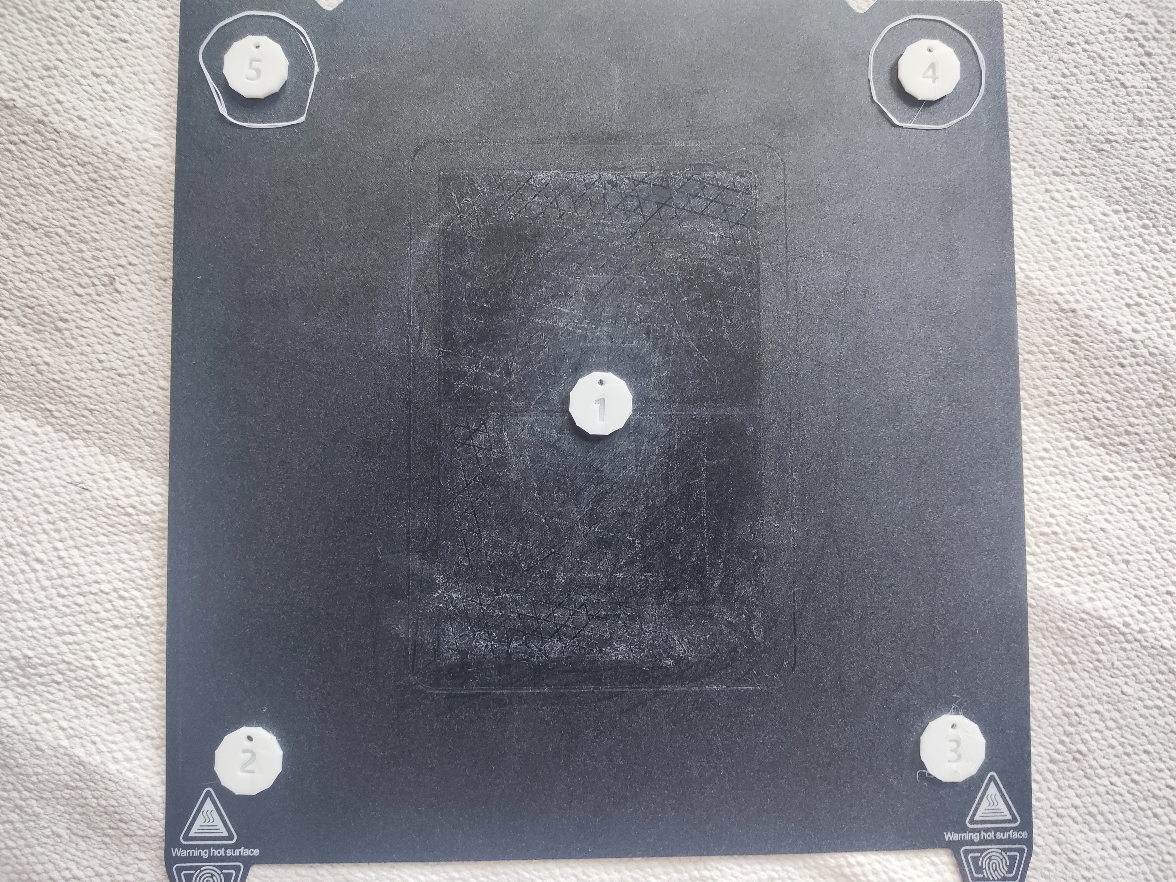 Bed levelling trolley token (GBP £1 British pound coin) | 3D models ...