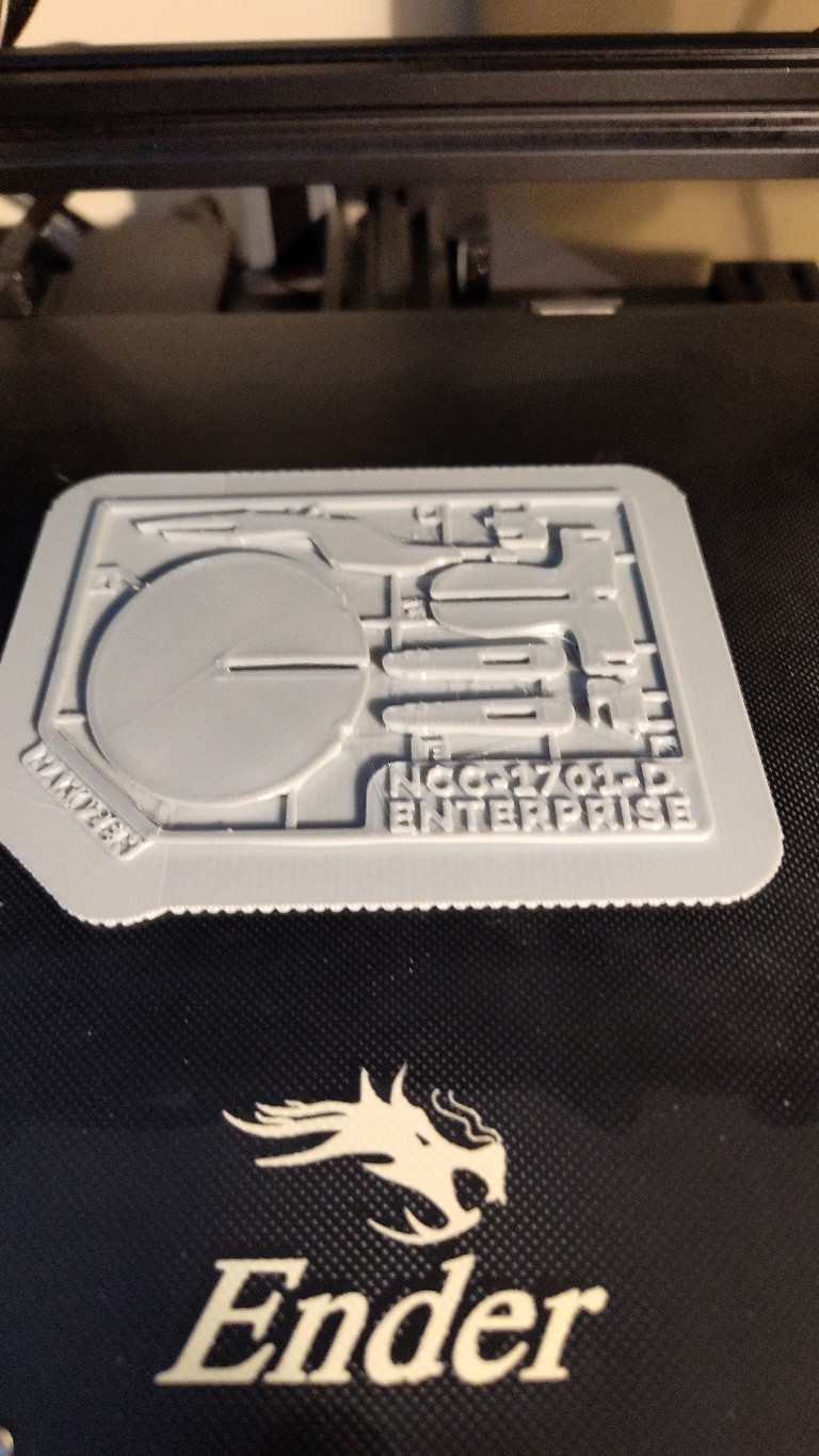 A nice print,on a nicely leveled bed. Getting the hang of the leveling ...