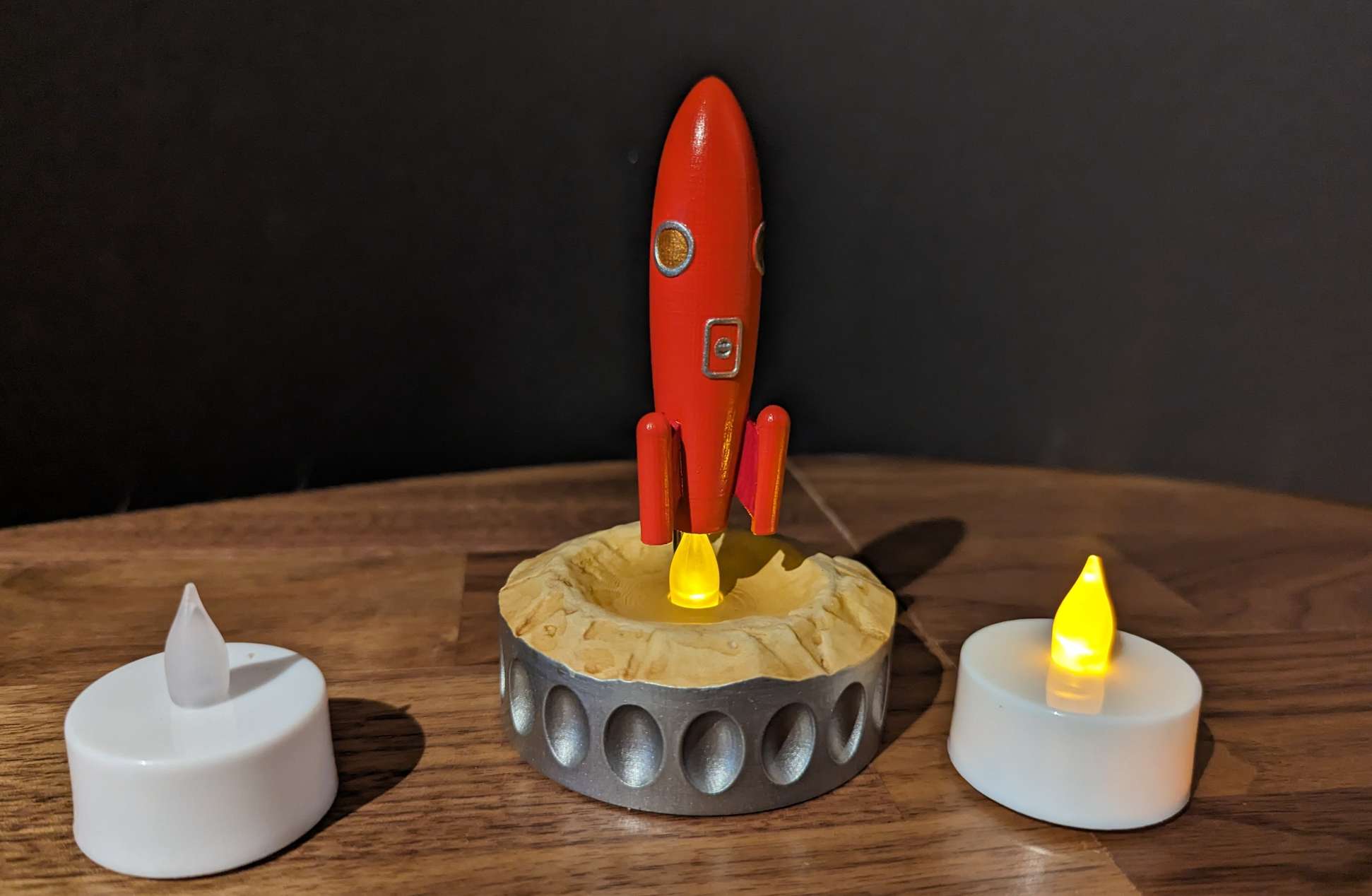 무료Home Decorations & OrnamentsSTL 다운로드 -ELECTRIC TEA LIGHT ROCKET ...