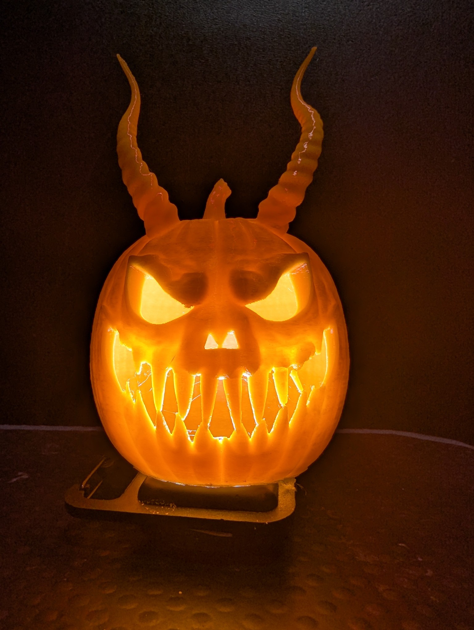 I bring you the results of HornedFiend V2, I've modified the teeth for ...