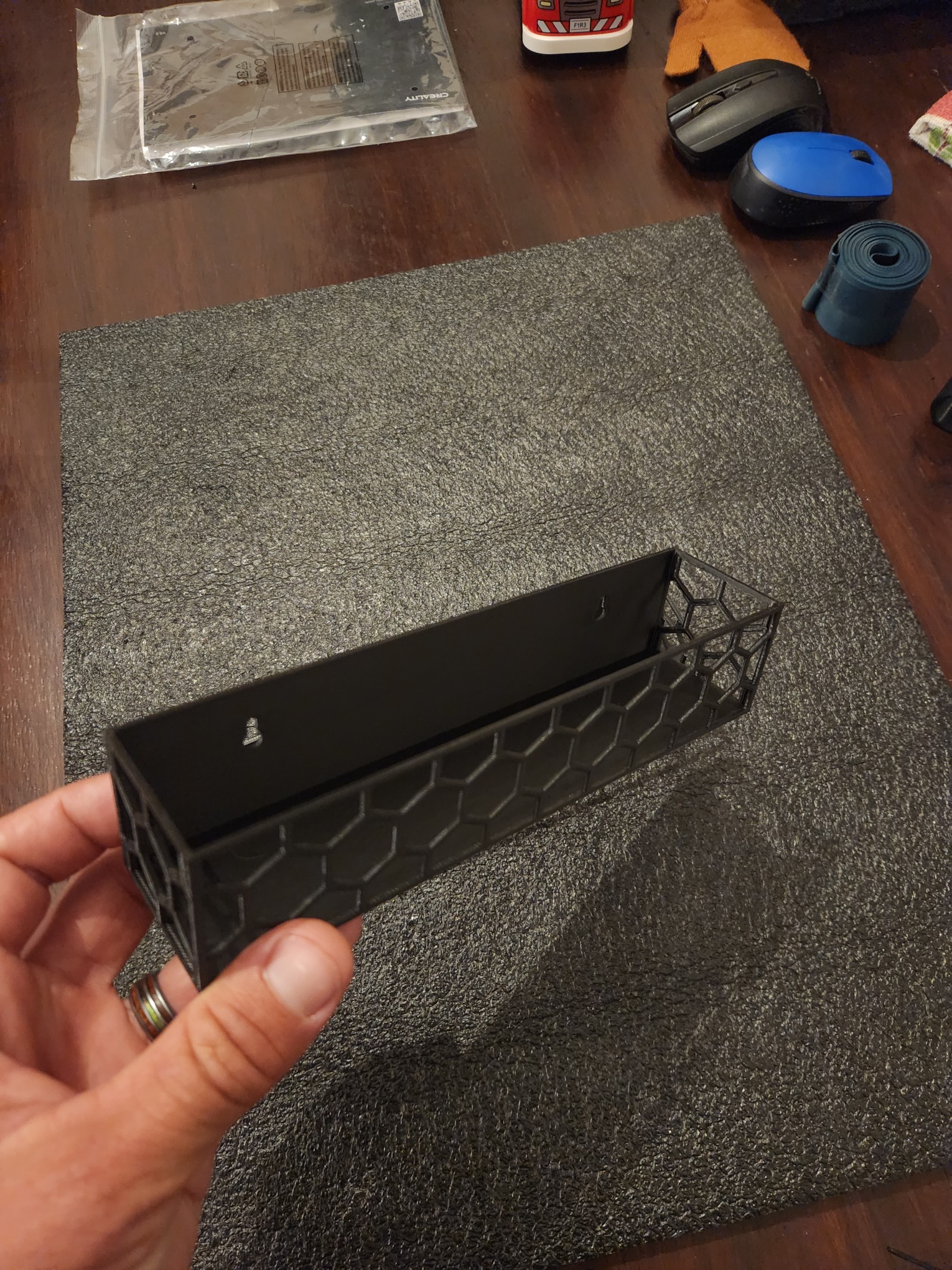 very nice fast and clean print, nice design no need to add supports ...